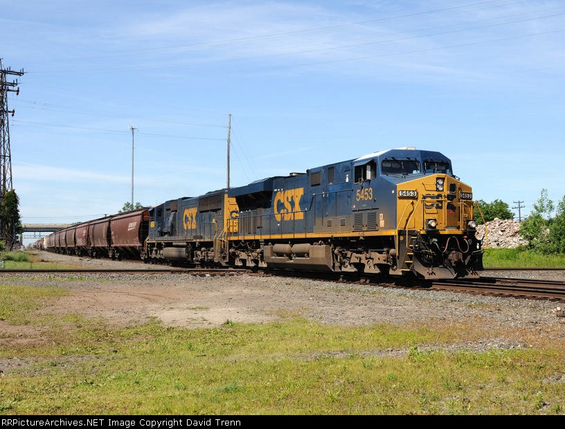CSX 5453 leads Eastbound Q386 at the NS/CSX Diamonds on track number two.